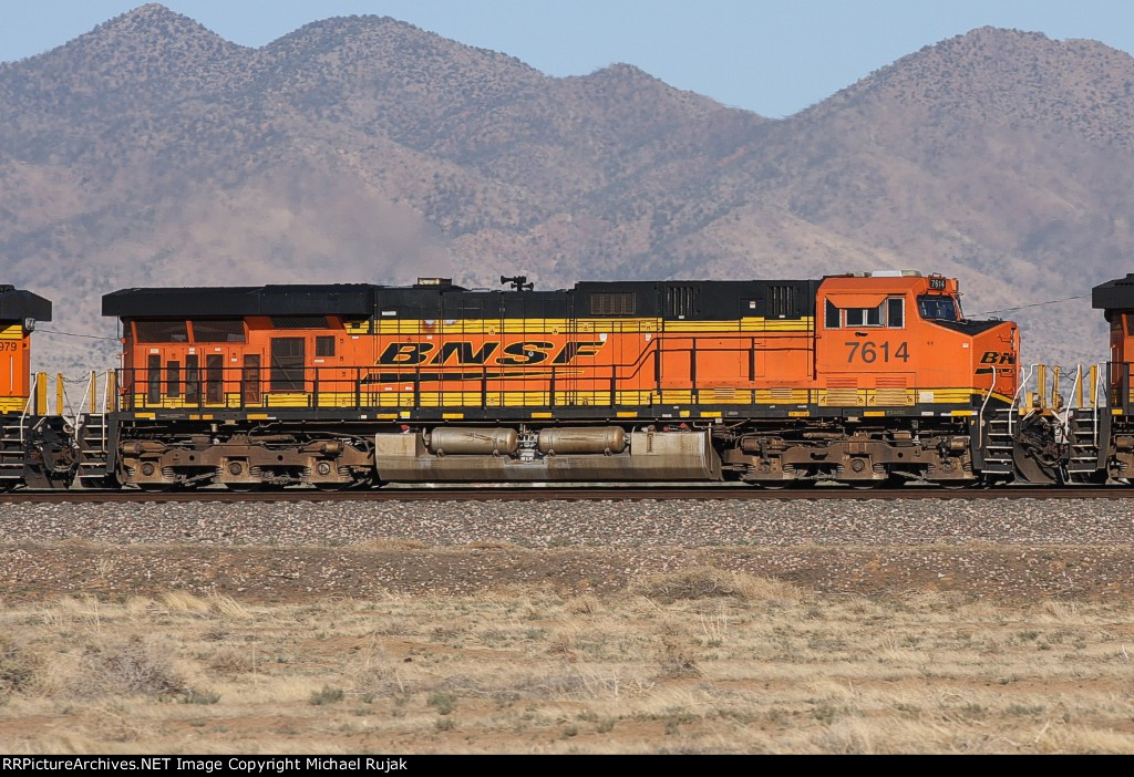 BNSF 7614